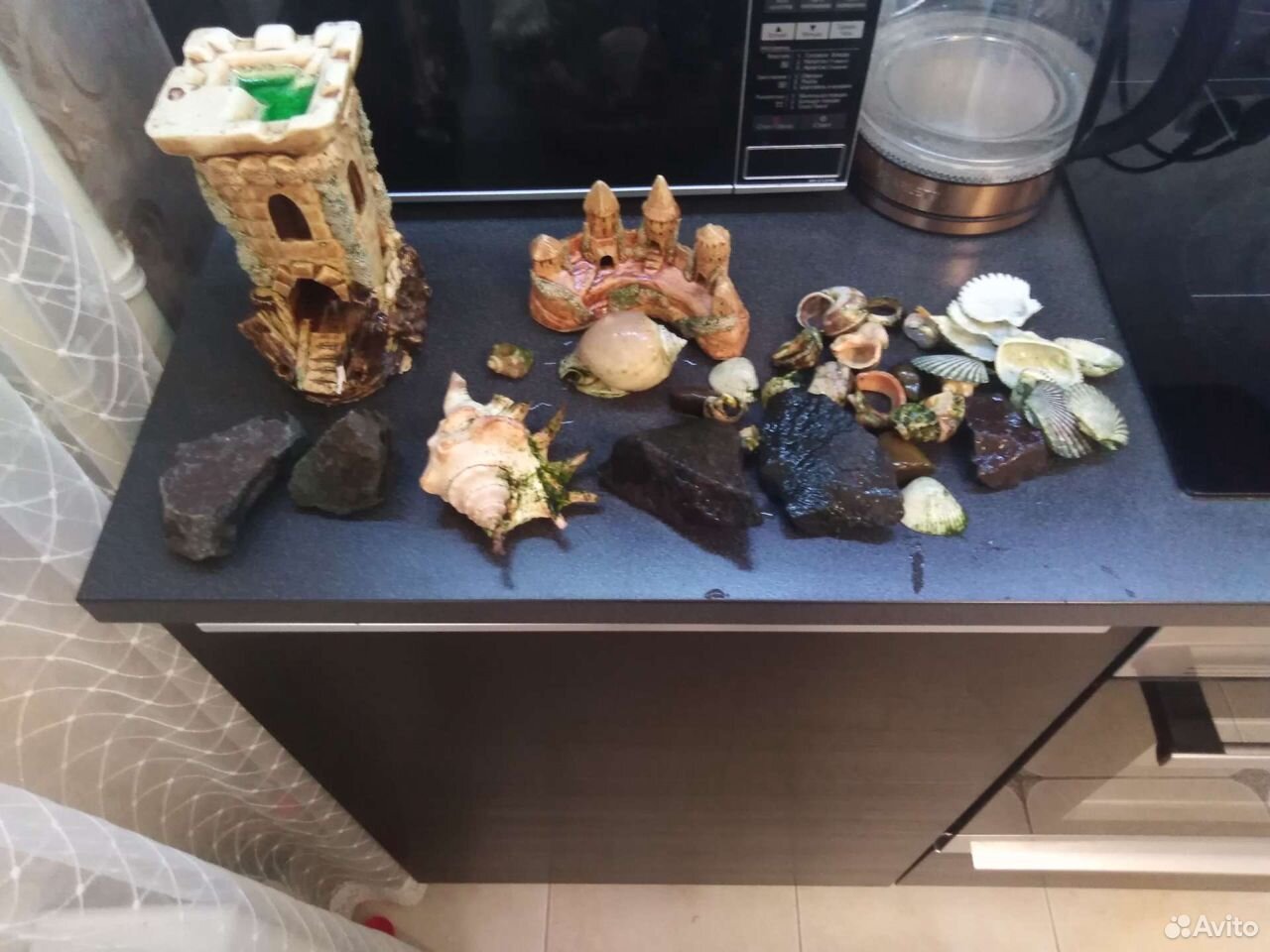 Ракушки, башня, камни, декор для аквариума