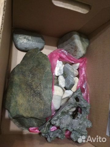 Аквагрунт и камни