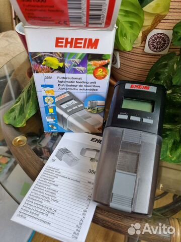 Автоматическая кормушка для рыб Eheim